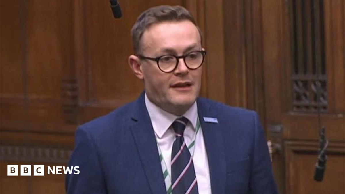 Conservative MP Chris Clarkson to stand down at general election - BBC News