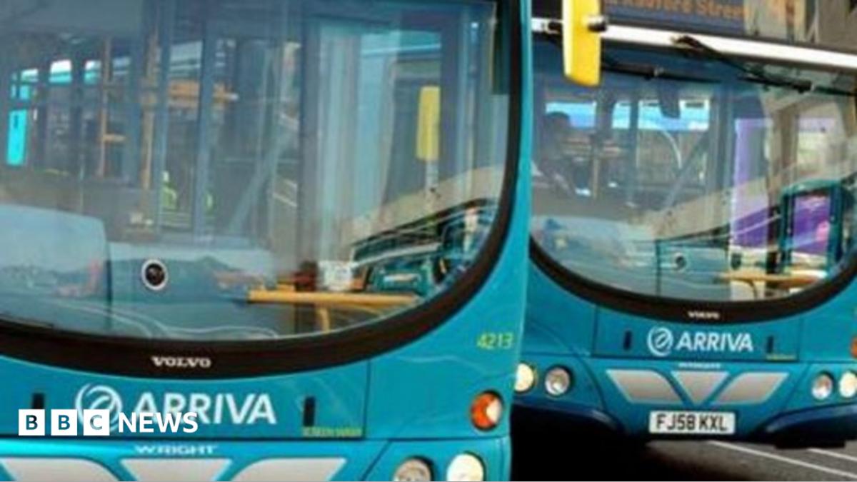 Yorkshire Arriva bus workers to vote on strike action over pay - BBC News