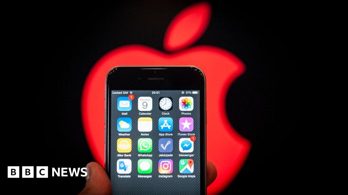 Apple is first public company worth $1 trillion - BBC News