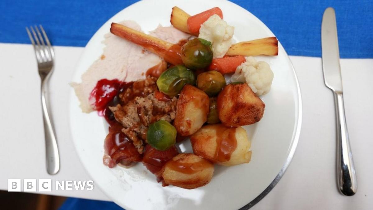 Plea to stop Christmas dinner oils going down sink - BBC News