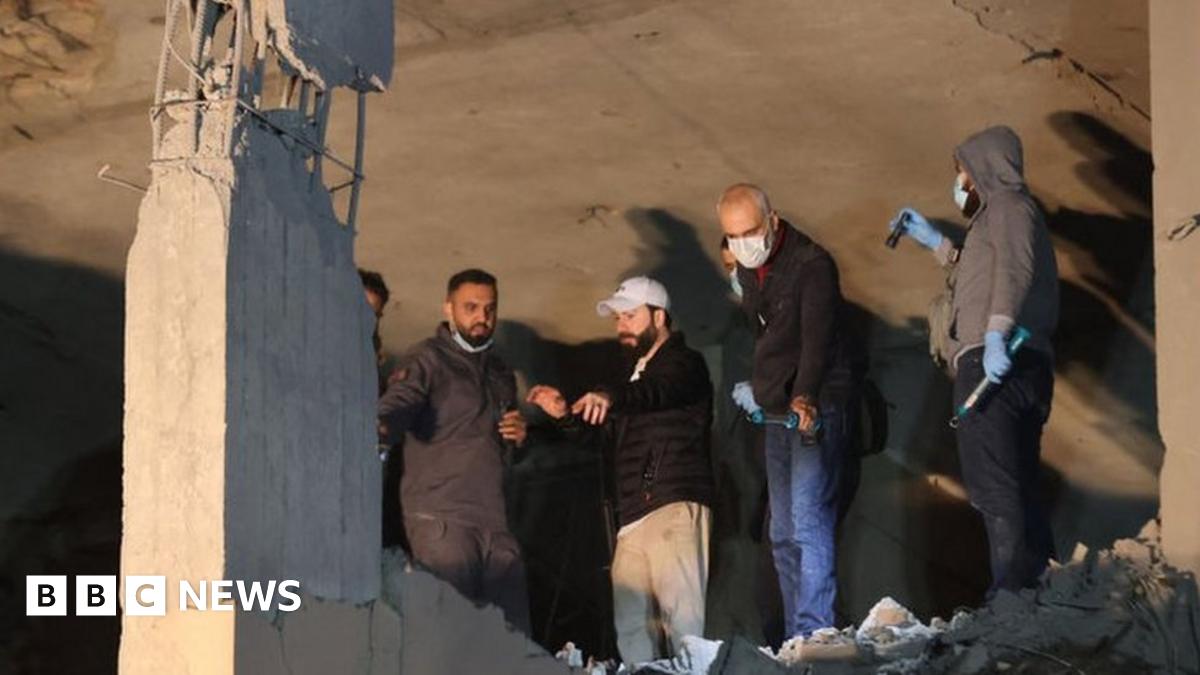 Hamas deputy leader Saleh al-Arouri killed in Beirut blast - BBC News