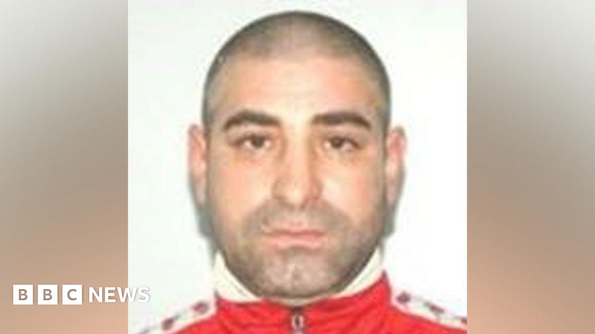 Chingford: Married couple in court charged with man's murder - BBC News