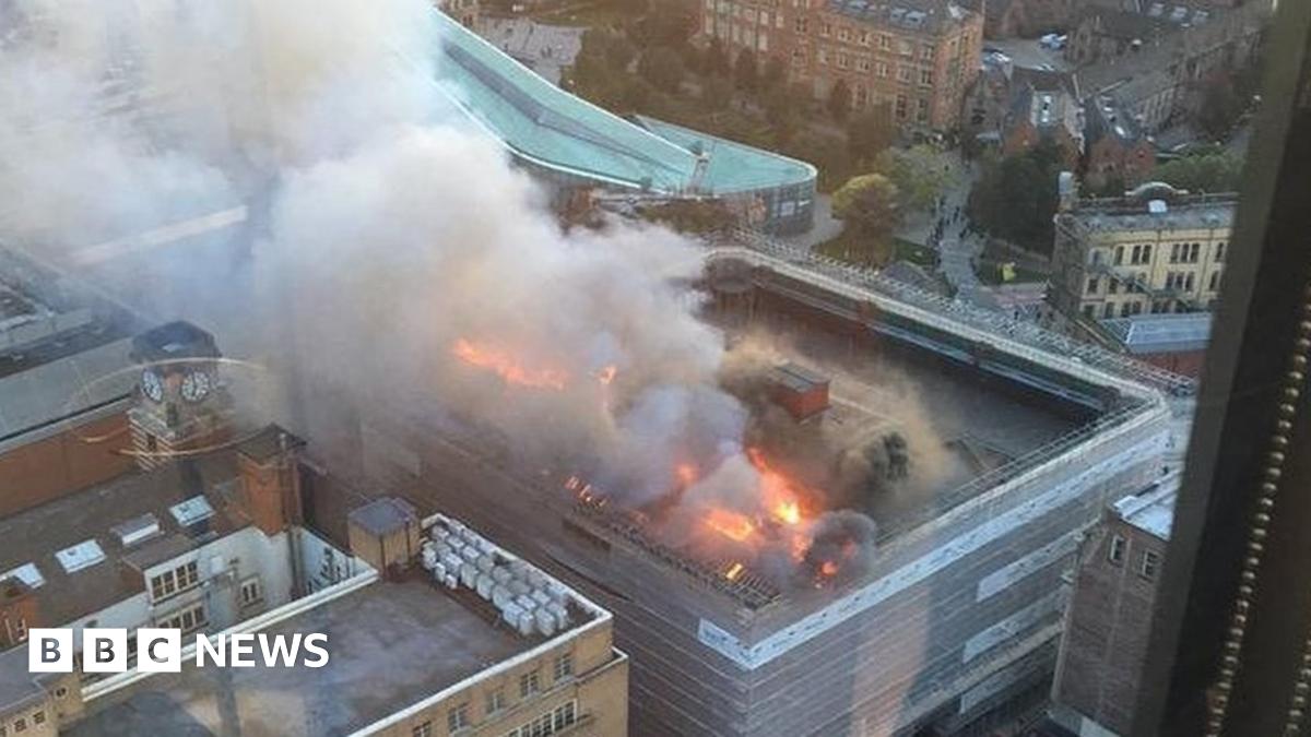 Manchester city centre CWS building fire investigation begins - BBC News