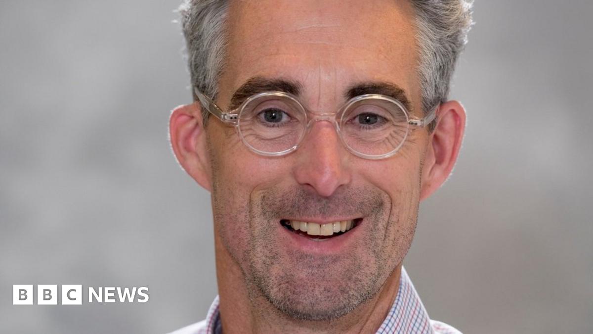 Cheshire East Council set to confirm new chief executive - BBC News