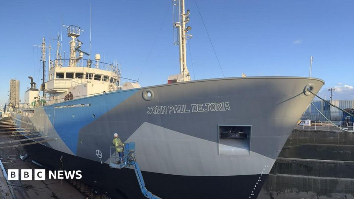 Anti-whaling ship to sail from Hull for global mission - BBC News