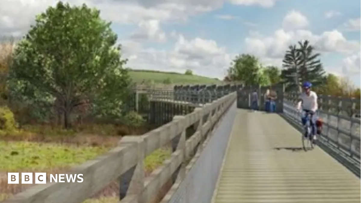 Teign estuary trail gets £1.45m for new section - BBC News