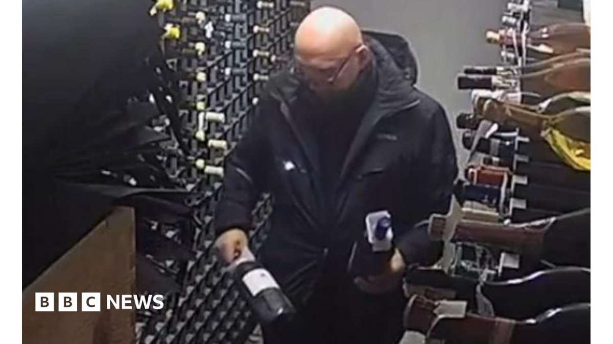 Pedicab driver given time by judge to recover stolen wine - BBC News