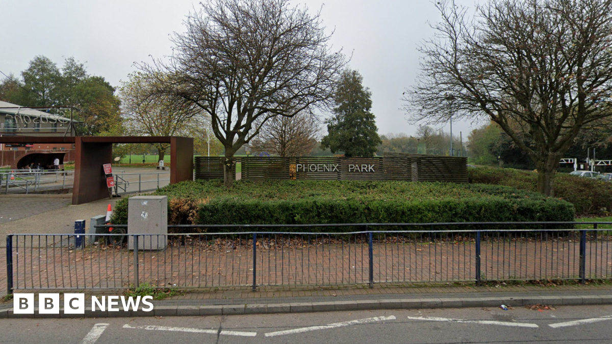 Attempted murder charge over shooting in Wolverhampton park - BBC News
