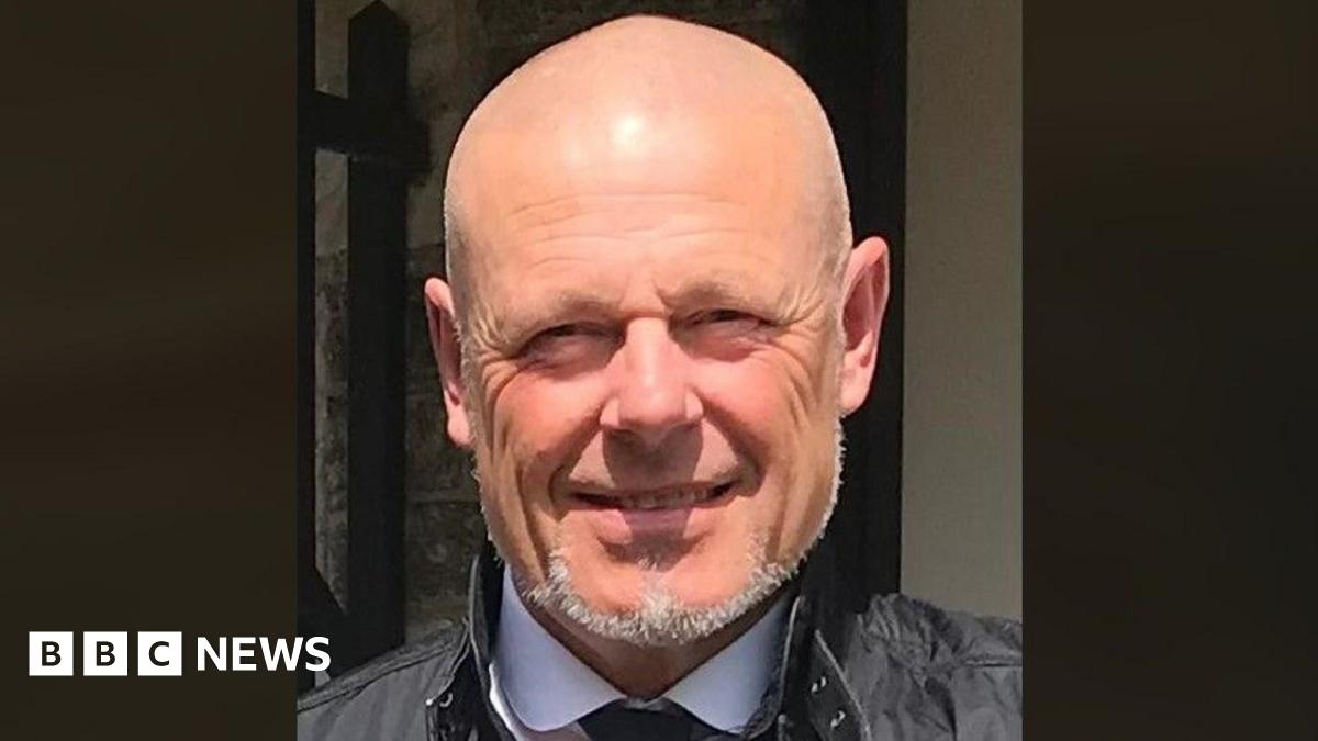 Santon Downham searches continue for missing man John Crook - BBC News