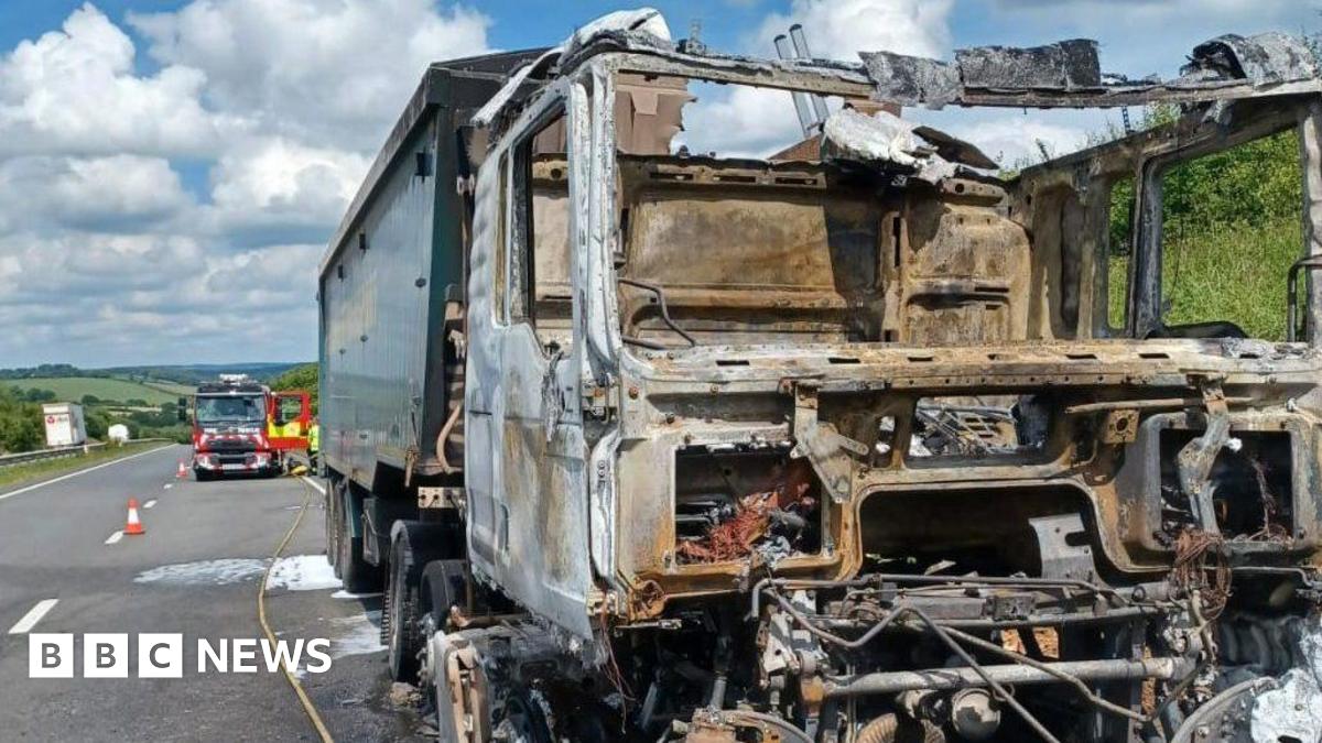A30 fire: Lorry bursts into flames on Devon-Cornwall border - BBC News