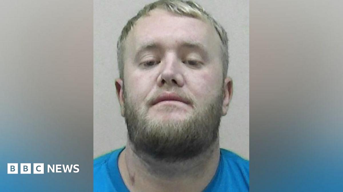 Newcastle man jailed for hammer attack outside club - BBC News