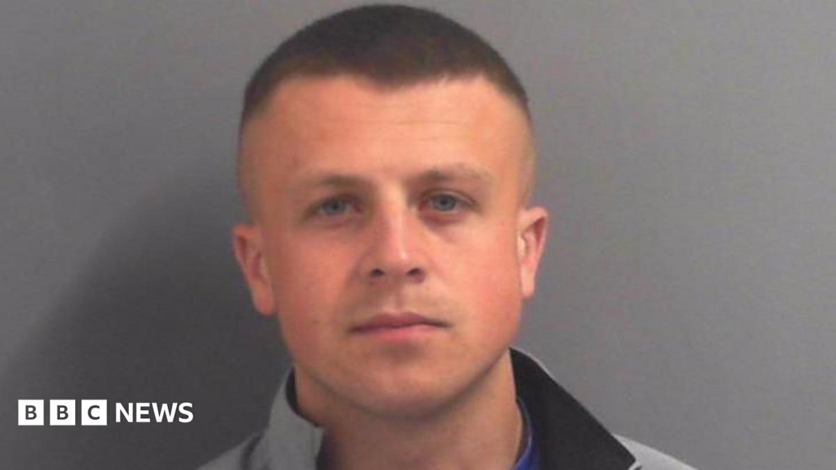 Death crash driver Euan Corbett dubbed 'waste of skin' - BBC News