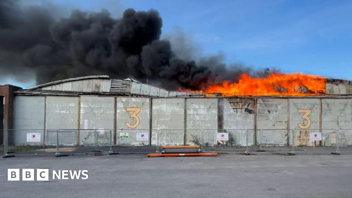 Large blaze breaks out at Old Sarum Airfield in Wiltshire - BBC News
