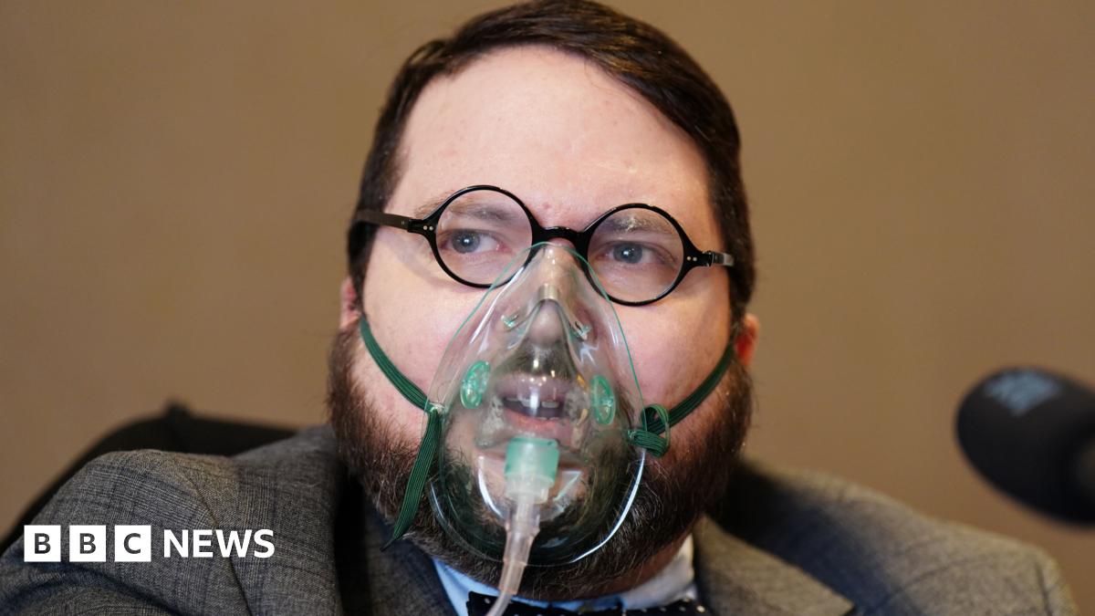 Nicholas Rossi: How reality caught up with the man in the oxygen mask ...