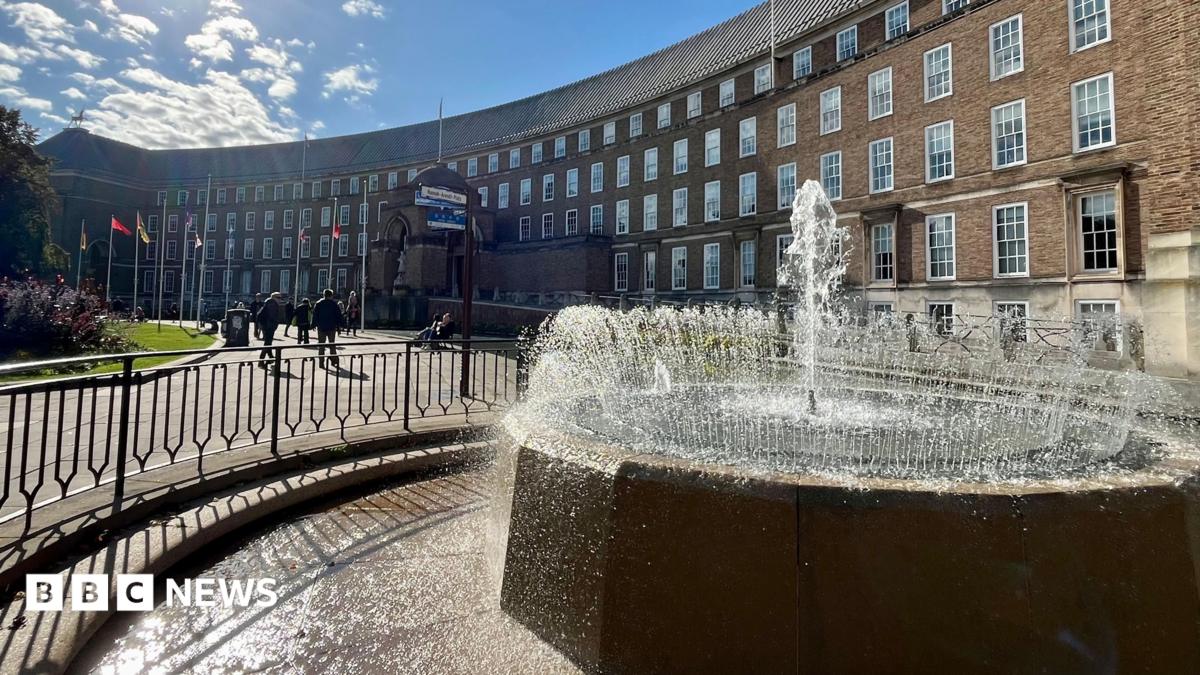 New Bristol City Council chief executive to receive £192k salary - BBC News