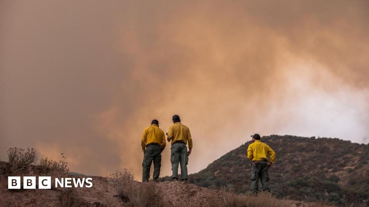 California man arrested for allegedly sparking Line Fire - BBC News