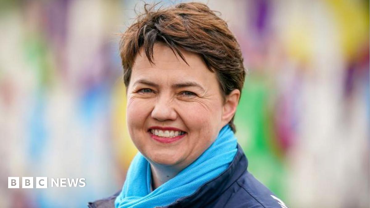 Ruth Davidson backs Russell Findlay to be Scottish Tory leader - BBC News