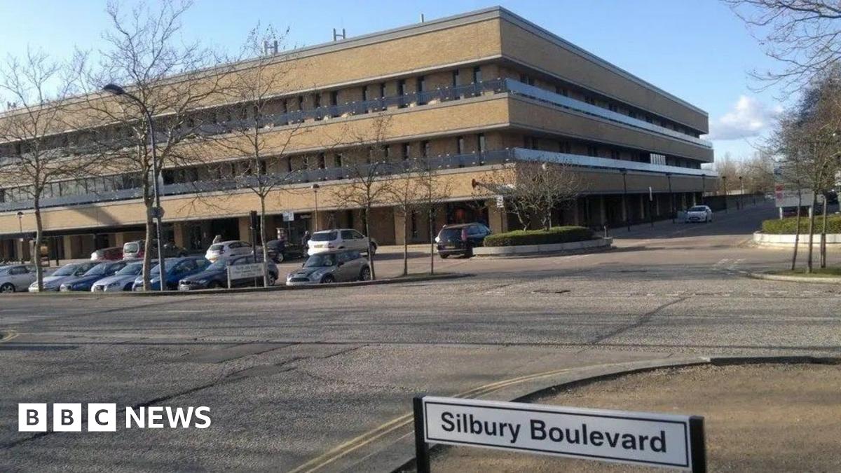 South Midlands councils join forces for business and job boost - BBC News