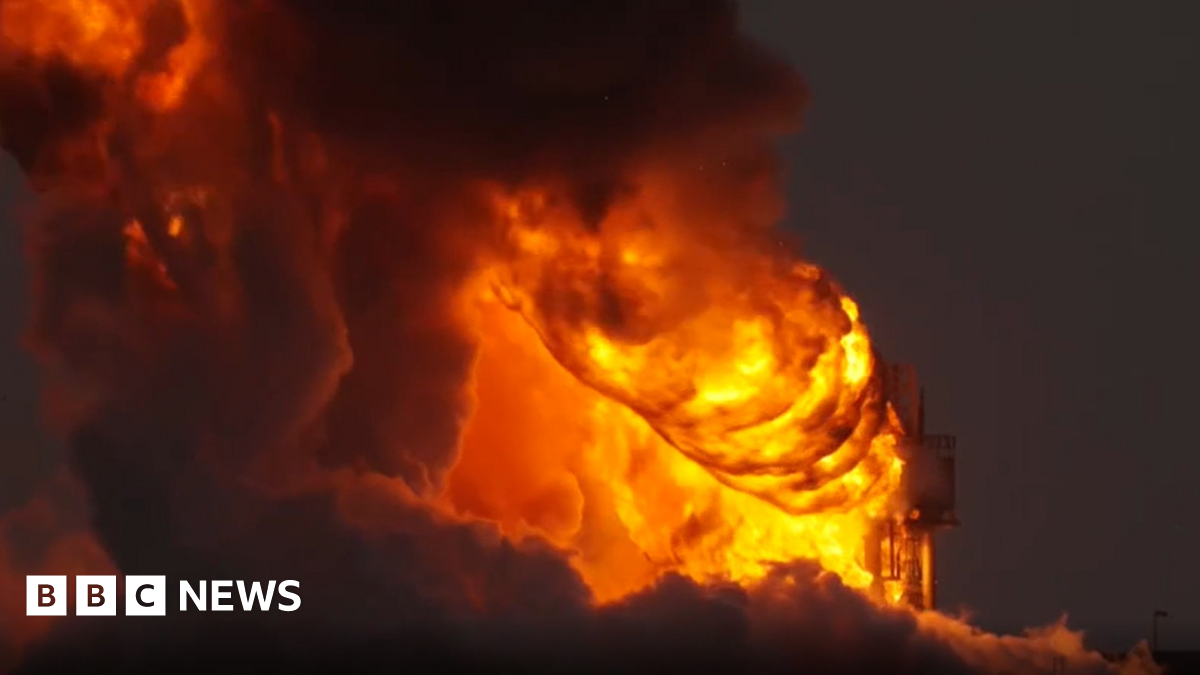 'Rocket flames began shooting sideways then the sound wave hit' - BBC News