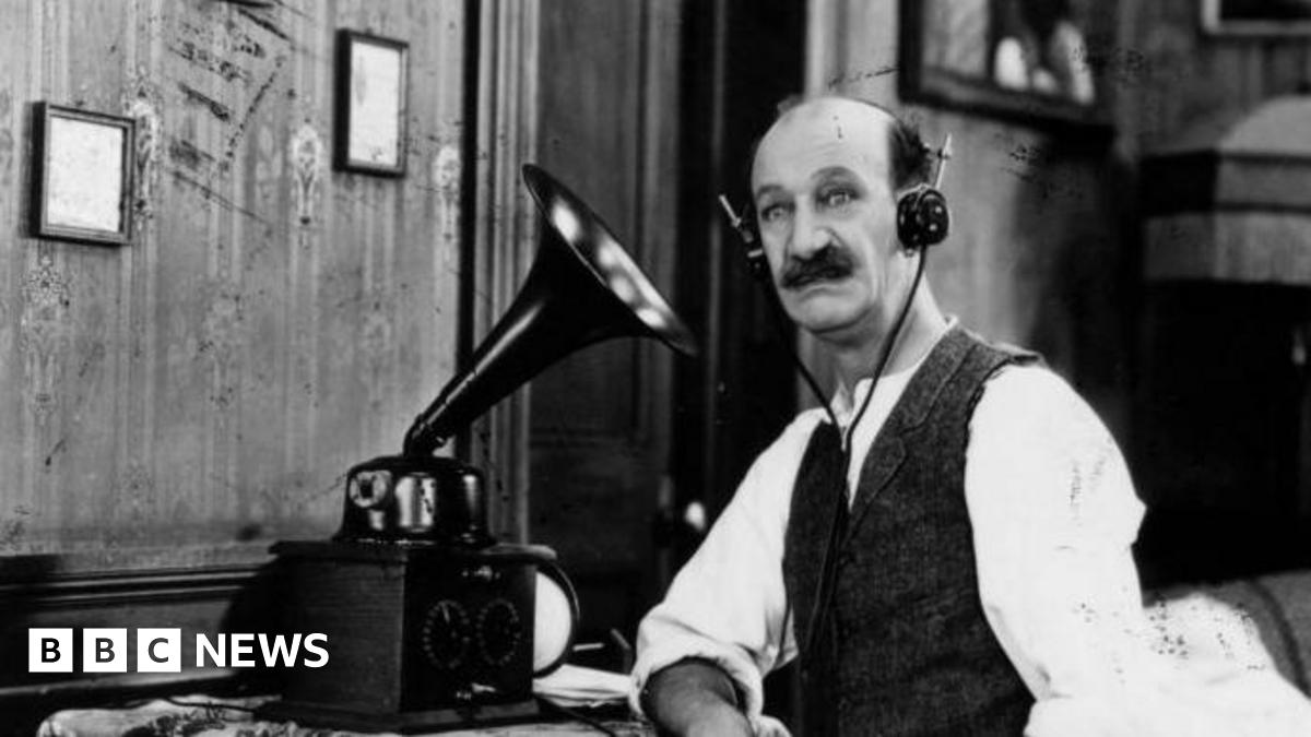 James Finlayson: The actor who inspired Homer Simpson's 'D'oh!' - BBC News