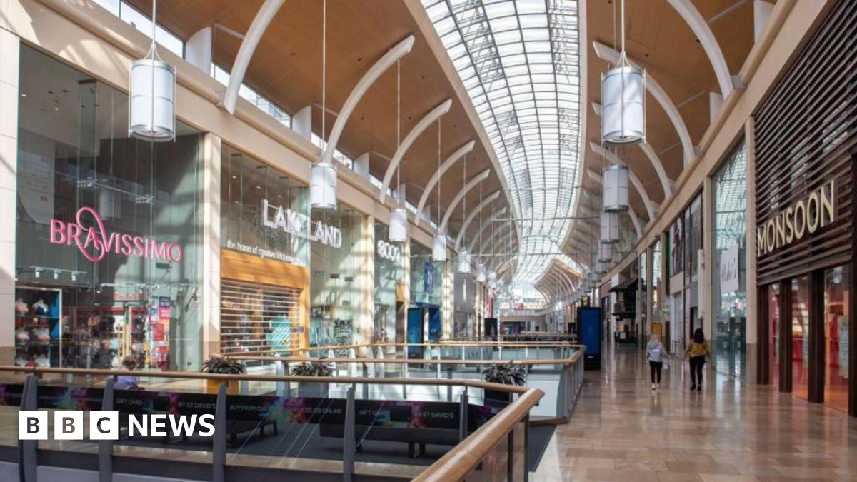 Cardiff: How St David's 2 shopping centre helped transform city - BBC News