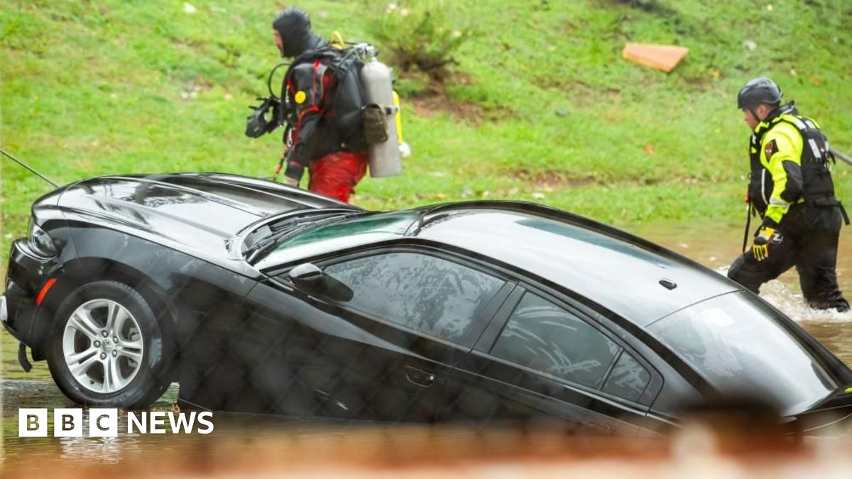 Storm Beryl kills eight and cuts power for millions - BBC News