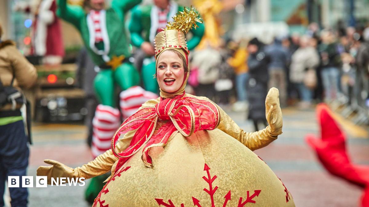 Details for Manchester Christmas parade 2025 released - BBC News