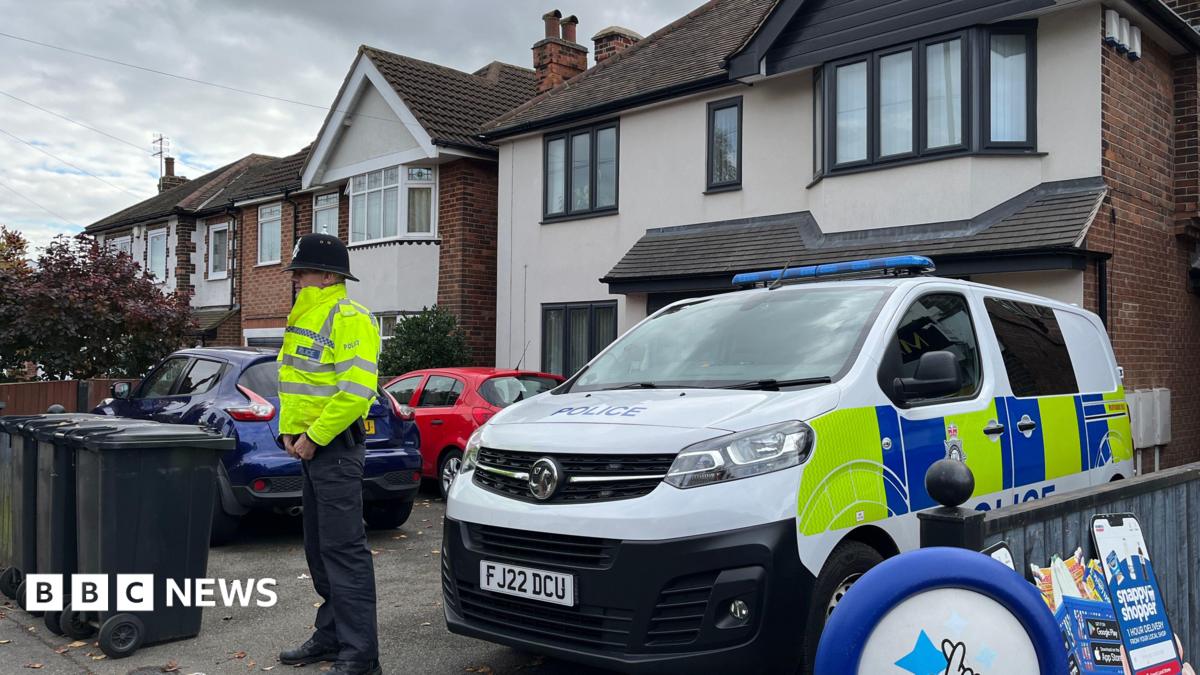 Murder arrest following woman's death in Nottinghamshire - BBC News