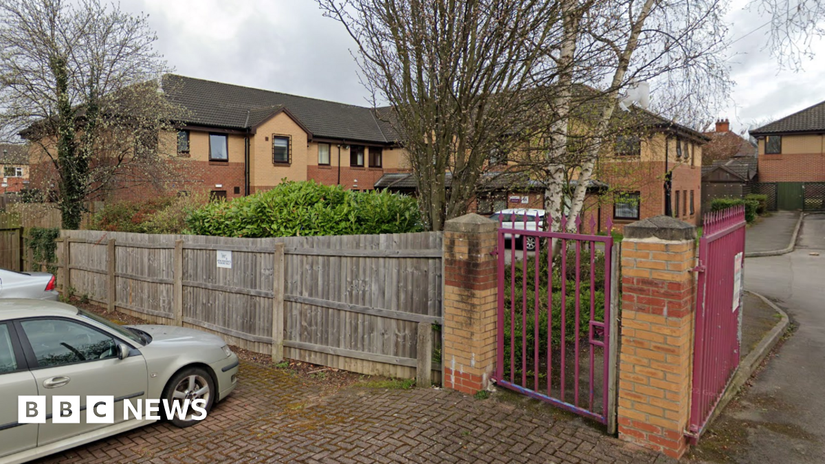 Nottingham City Council funds detox unit despite rising costs - BBC News