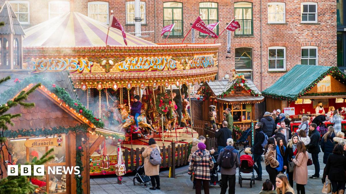 Yorkshire Christmas markets cancelled amid storm warnings - BBC News