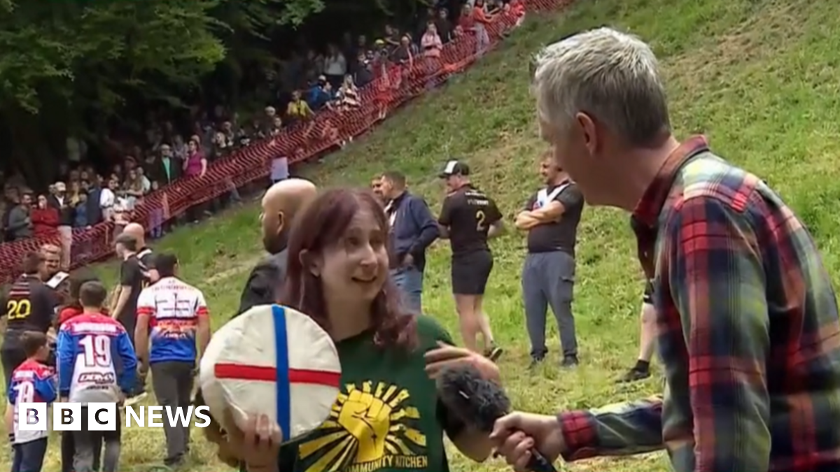 Woman, 20, says 'I don't like cheese' after winning Double Gloucester rolling race - BBC News