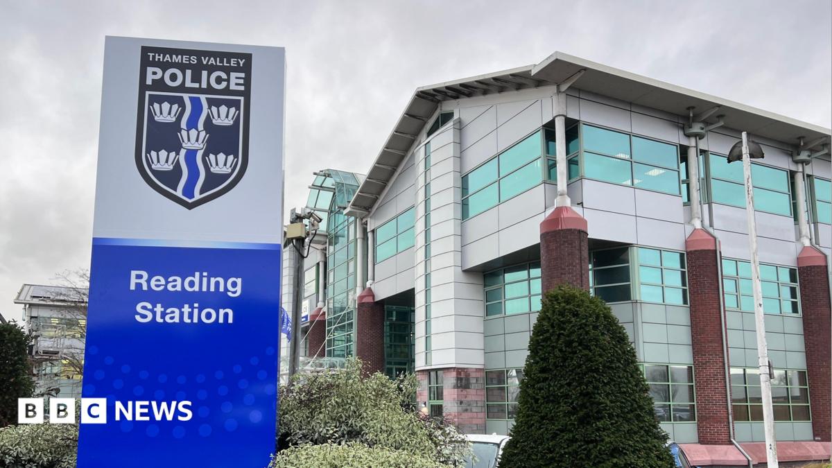 'Fit for purpose' Reading police station officially opens - BBC News