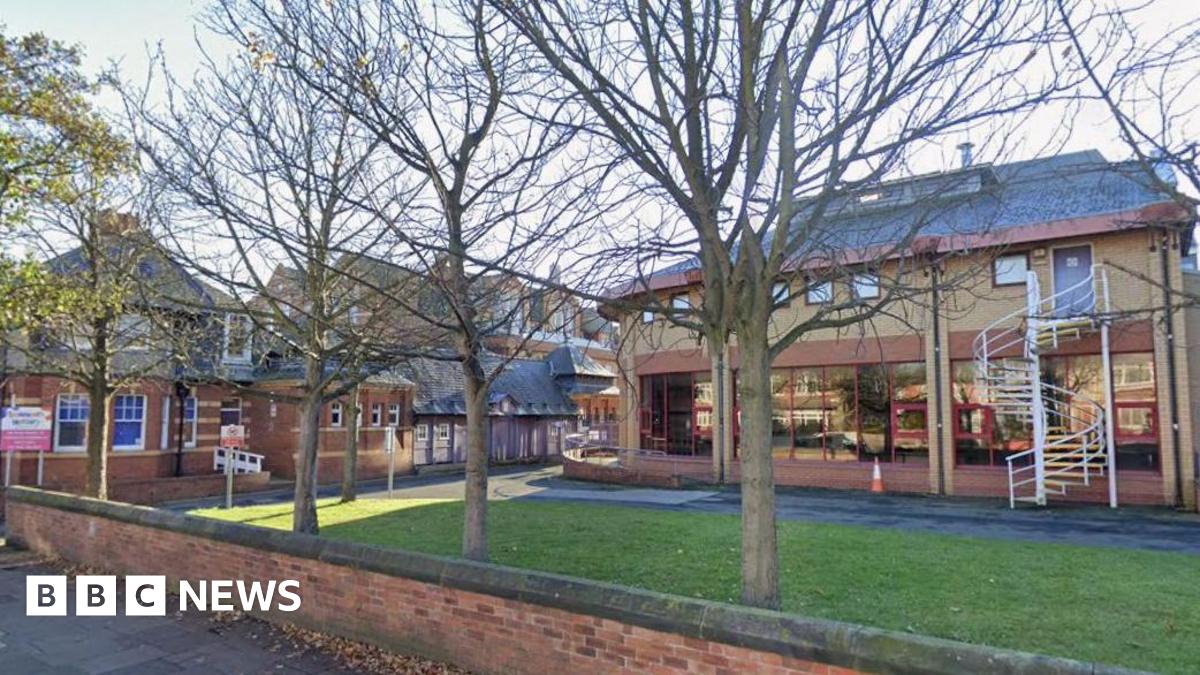 North Shields college building to be demolished in homes plan - BBC News