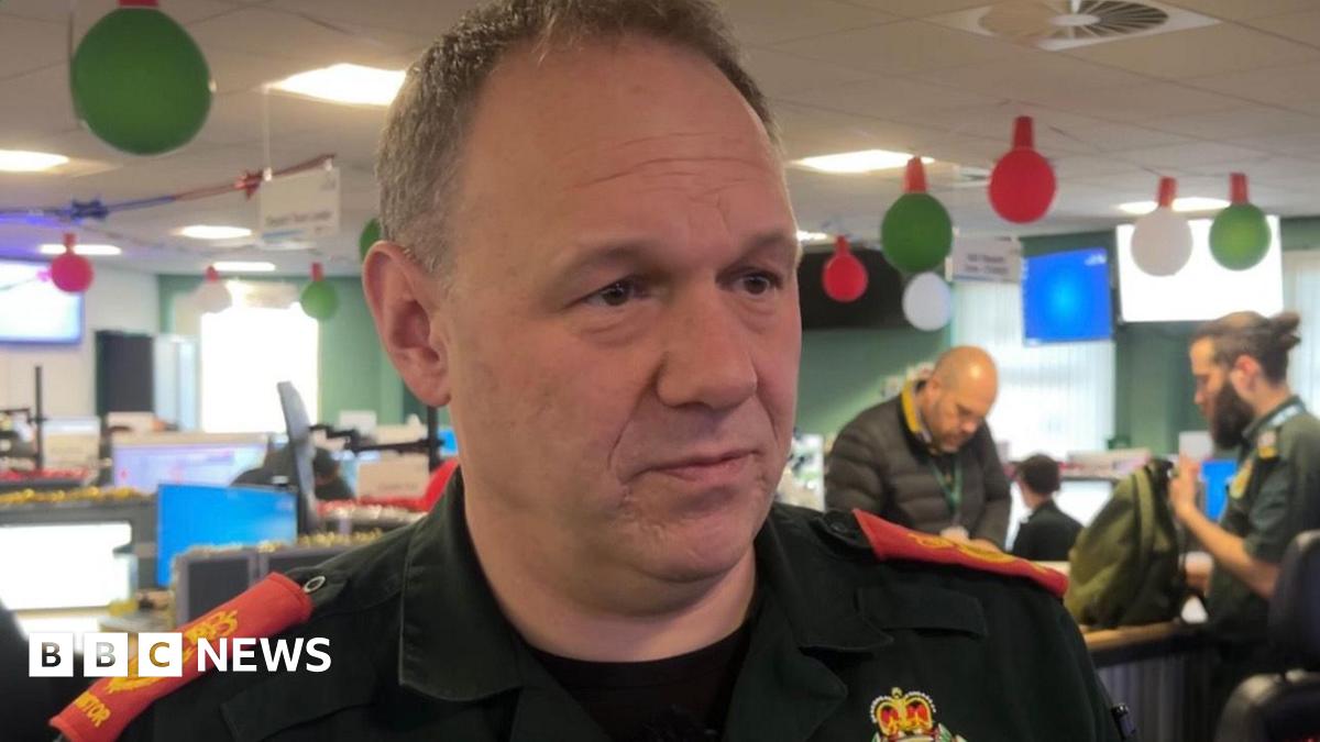 South Western Ambulance boss warns of 'very challenging' winter - BBC News