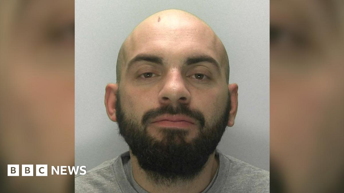 Man sentenced for 100mph police chase through Cheltenham - BBC News