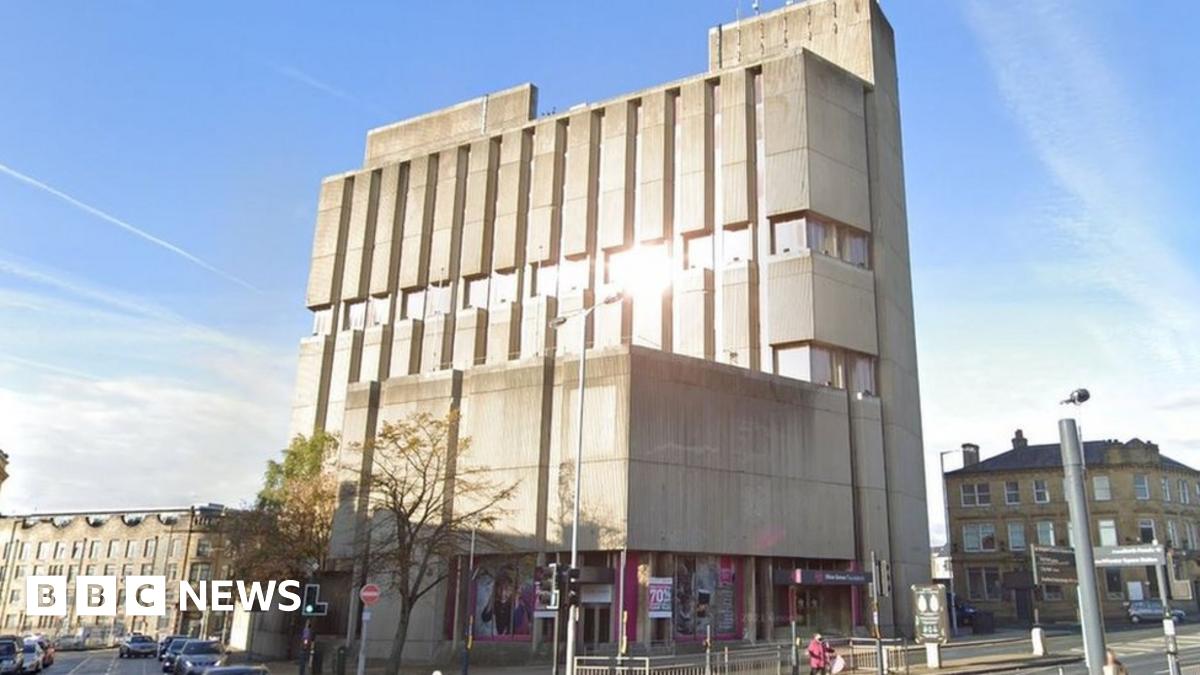 Bradford High Point: Renovation of brutalist landmark starts - BBC News