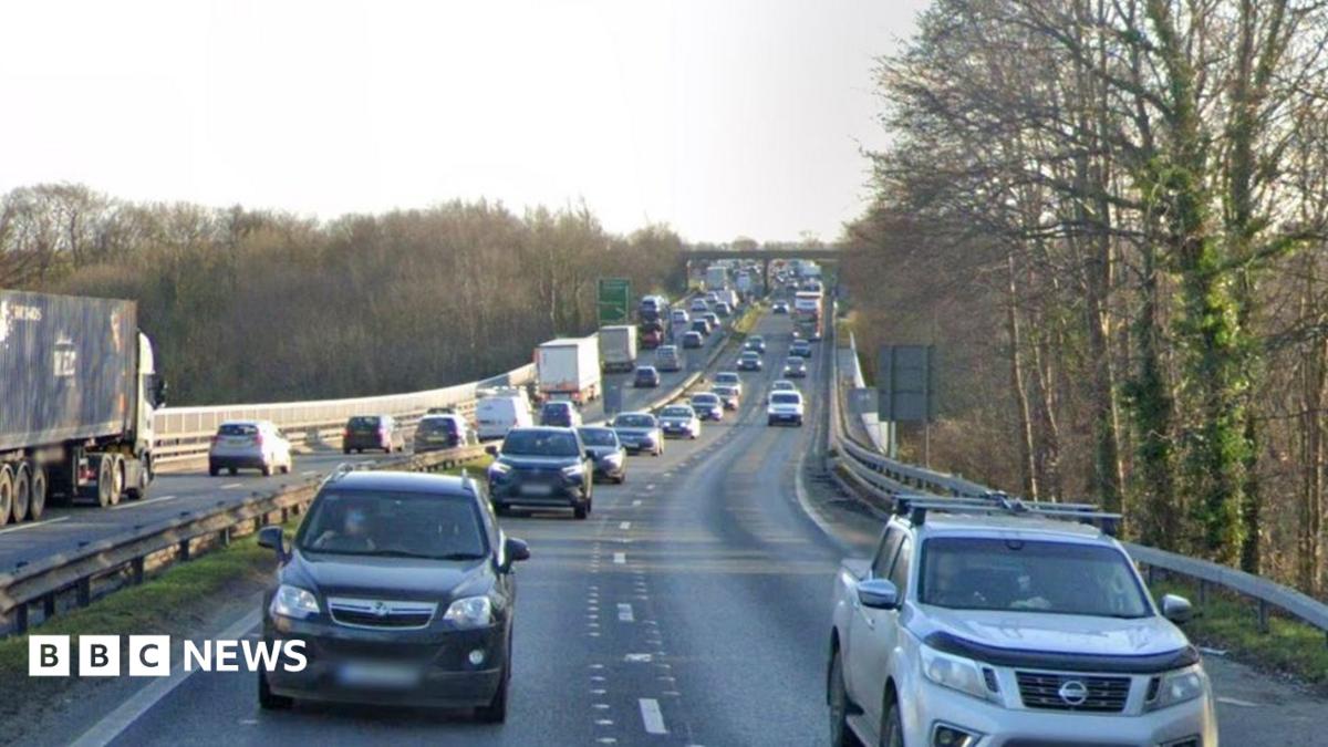 Pontefract: Roadworks to begin on A1 bridge - BBC News