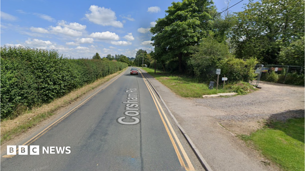 Corsham Road crash: Two women suffer life-threatening injuries in ...