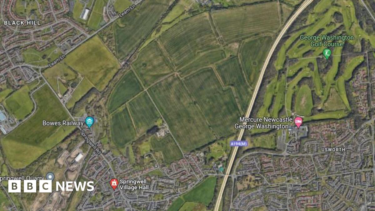 Hundreds object to temporary Springwell green belt solar farm - BBC News