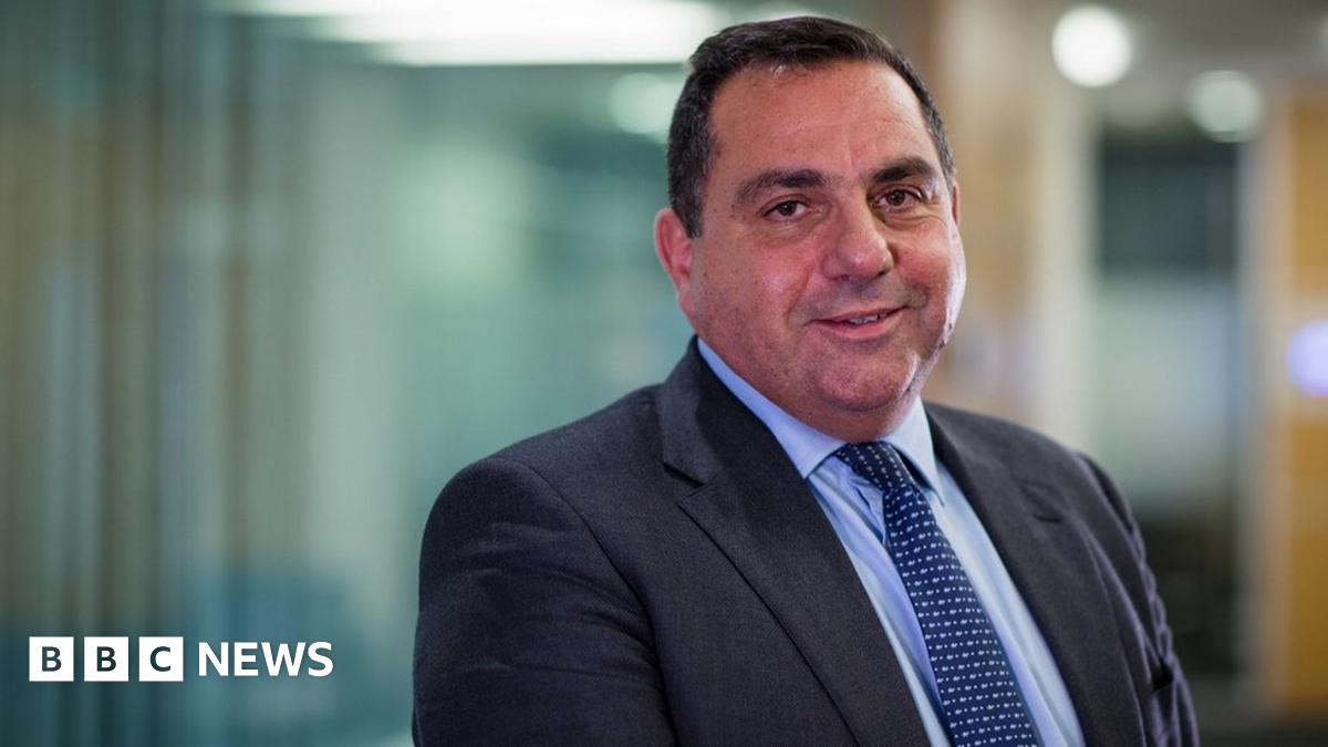 KPMG boss Bill Michael quits after 'stop moaning' row - BBC News