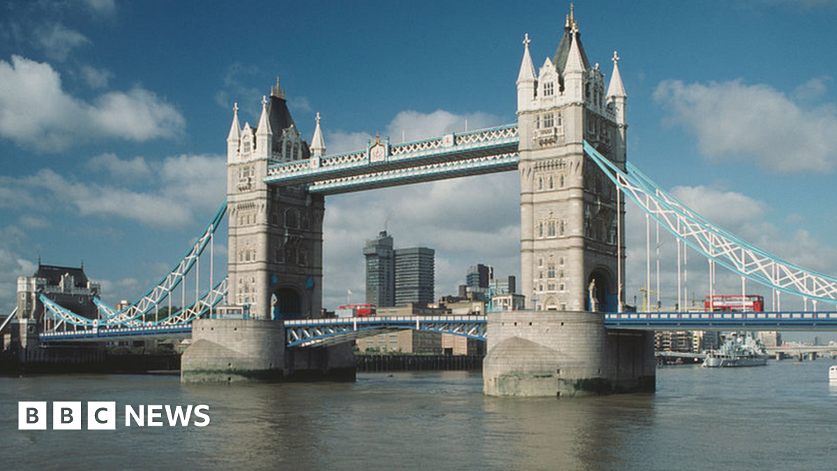 Tower Bridge made six times more money post-Covid - BBC News