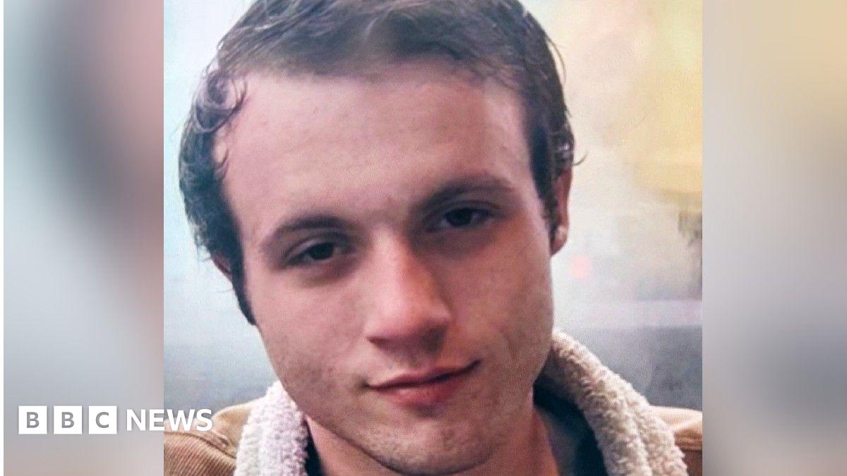 Police ramp up search for missing Glasgow busker Lewis Cuthbert - BBC News