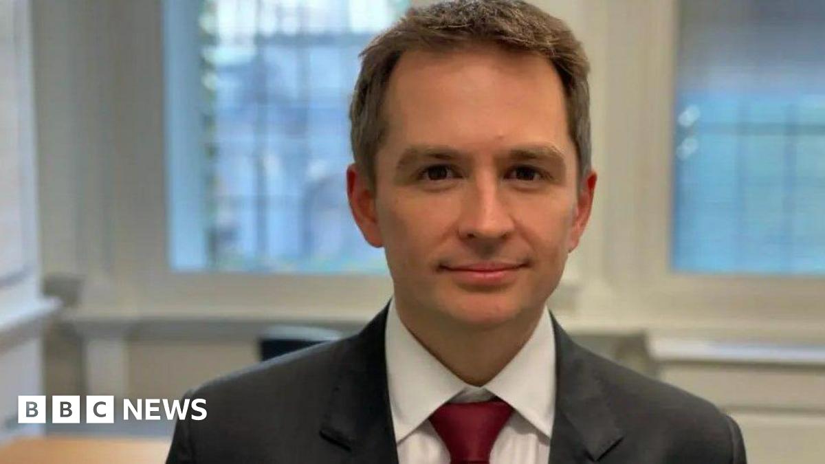 Leeds MP urges government to regulate funeral industry - BBC News