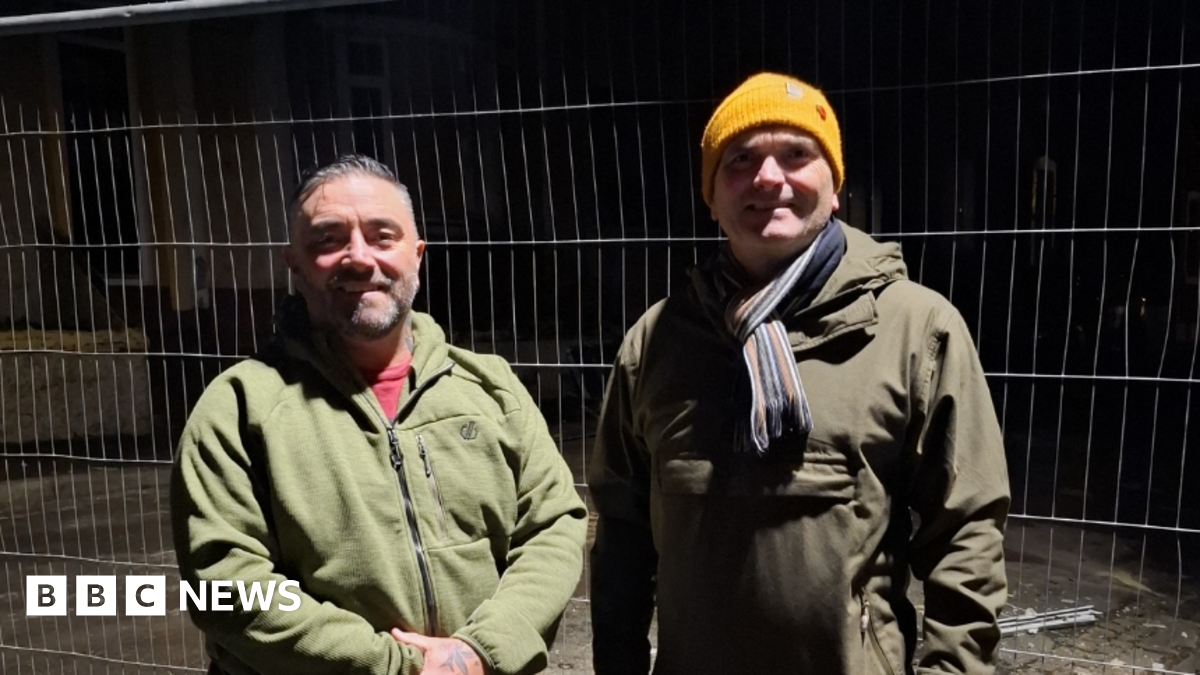 Whitehaven house explosion: First men at scene recall 'chaos' - BBC News