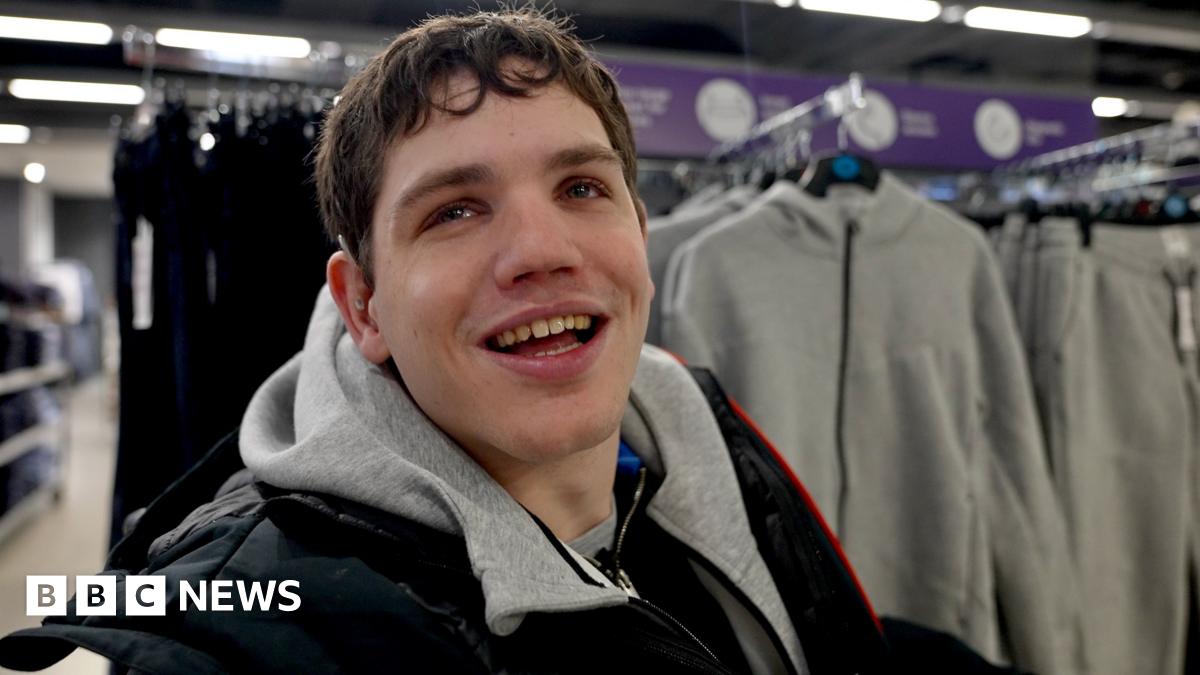 Newcastle model with cerebral palsy backs adaptive clothes range - BBC News