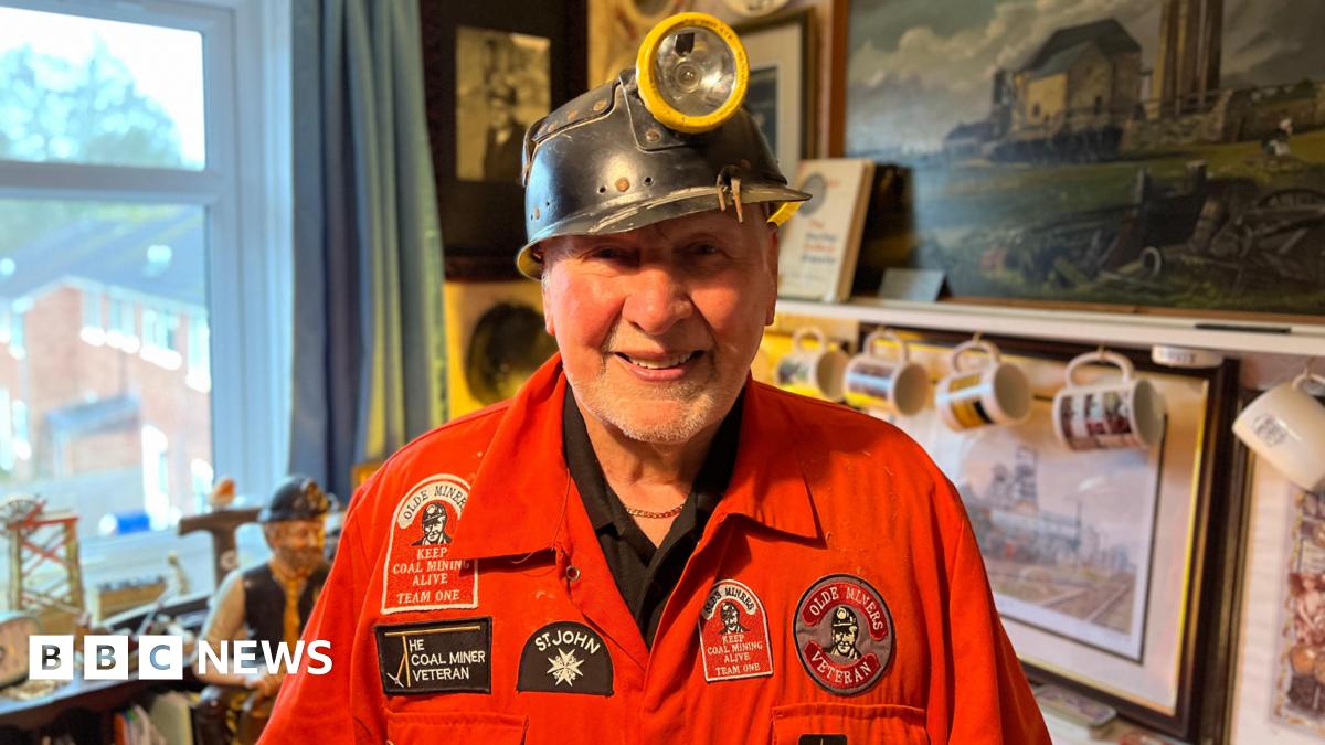 Retired miner's 40-year collection captures life in a coal mine - BBC News