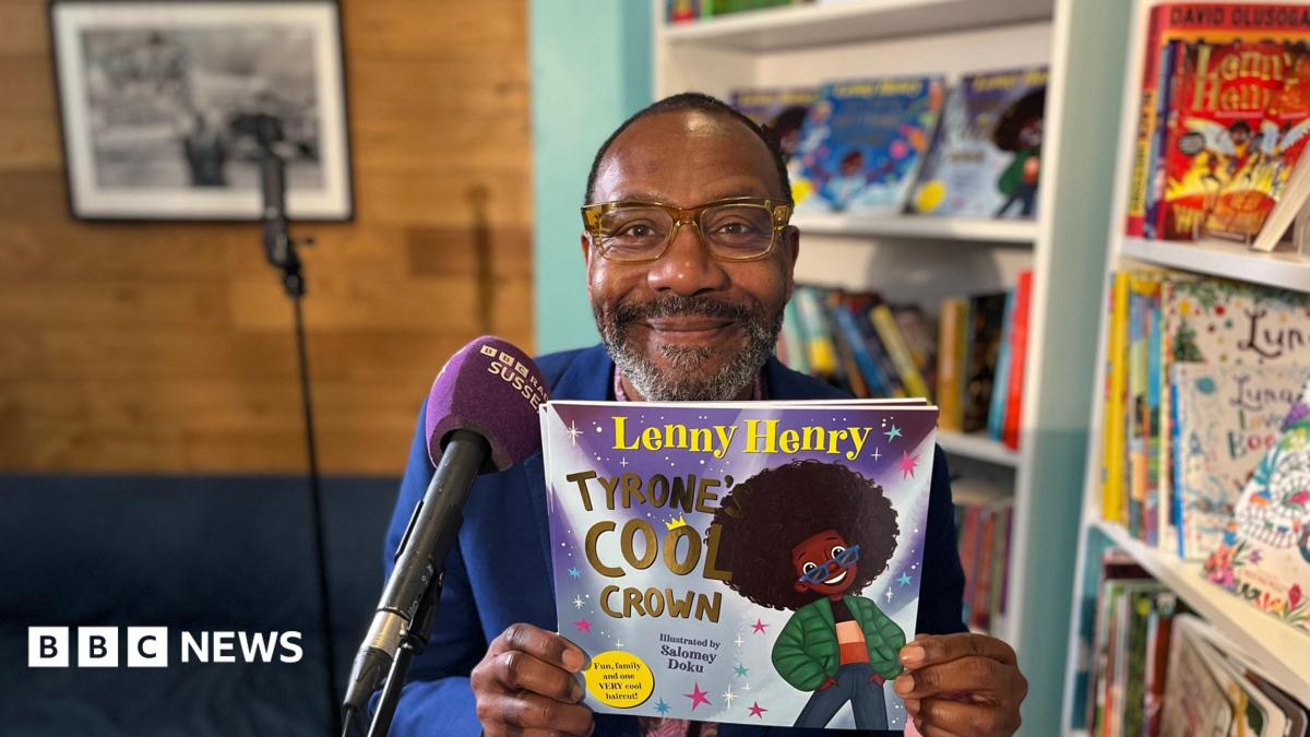 Sir Lenny Henry surprises pupils with book reading in Brighton - BBC News