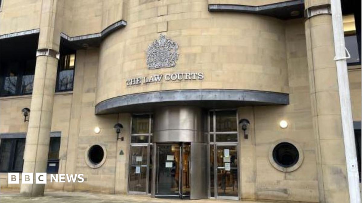 Blackmailer jailed for falsely accusing men of sex crimes - BBC News