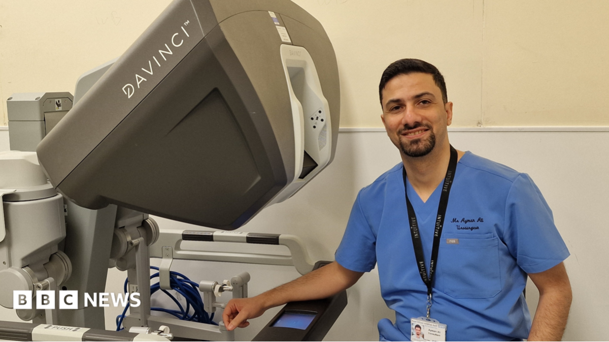 Robotic surgery sees cancer patient go home on same day - BBC News
