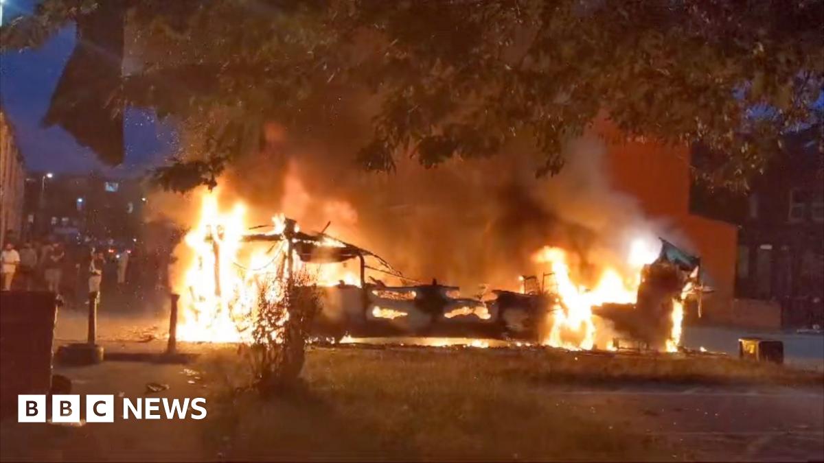 Harehills: Bus destroyed and police car flipped in Leeds disorder - BBC ...